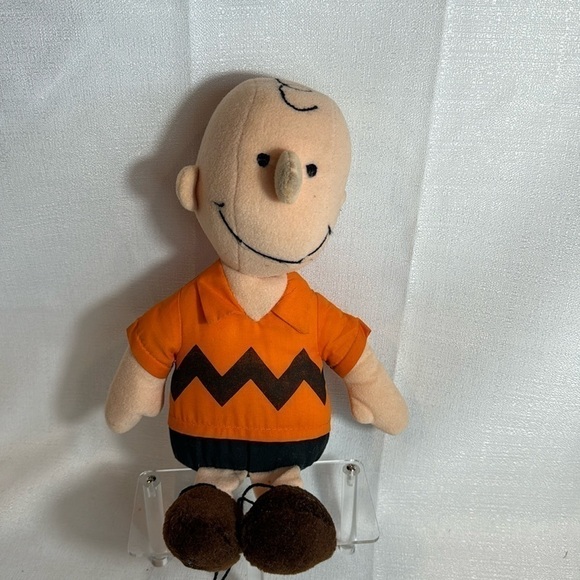 Peanuts | Toys | Peanuts Charlie Brown Ufs Doll Vintage | Poshmark